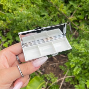 Magic Hand Pill Box - Trinket Box, Pill Case, Pill Holder, Travel ...