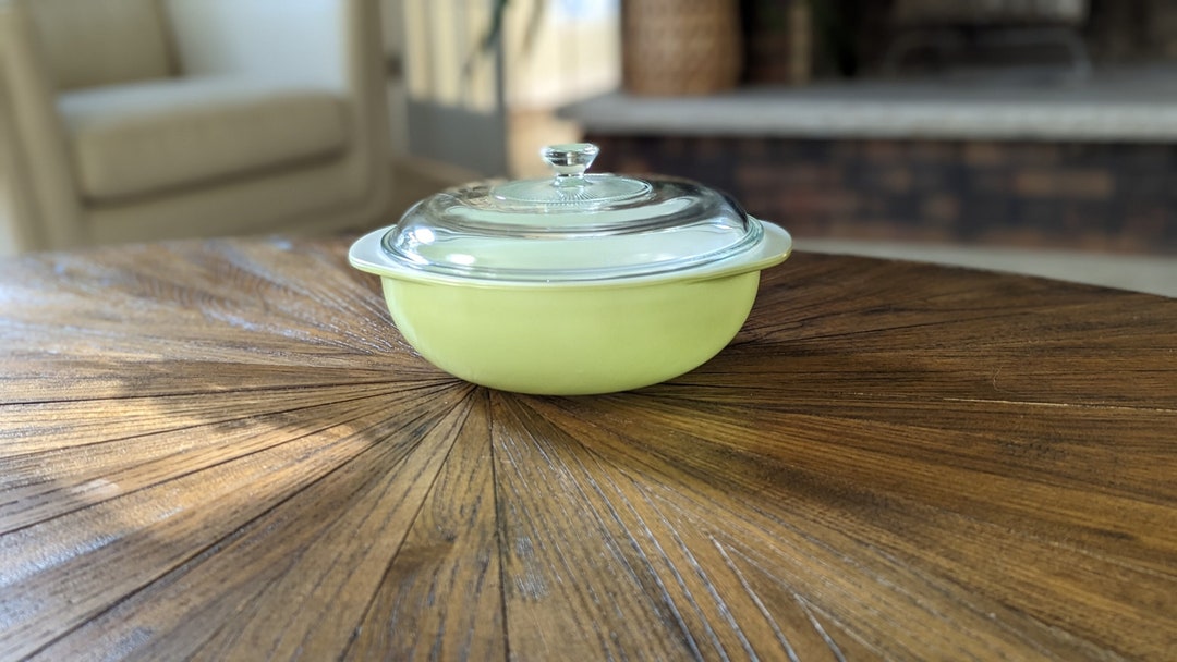 Vintage Pyrex Lime Green 024 2 QT Round Casserole Dish With Lid - Etsy