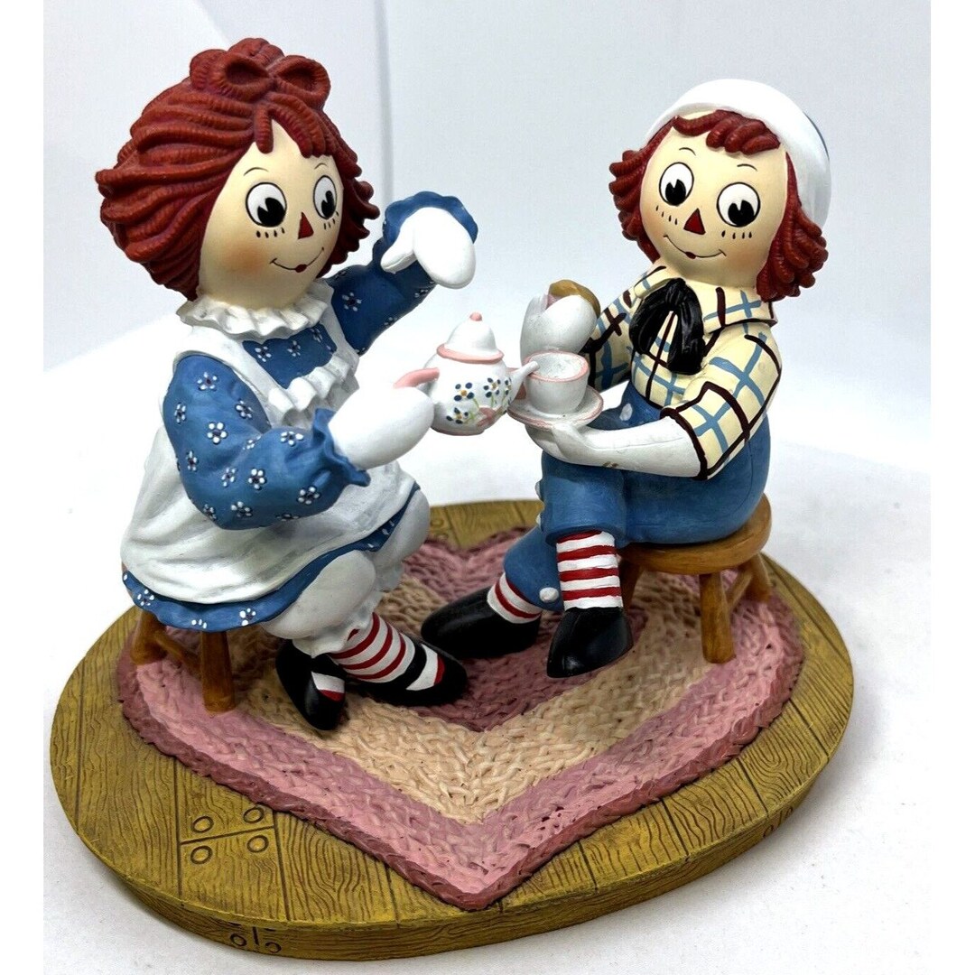 The Danbury Mint Raggedy Ann and Raggedy Andy Tea Time Figurine 1998 ...