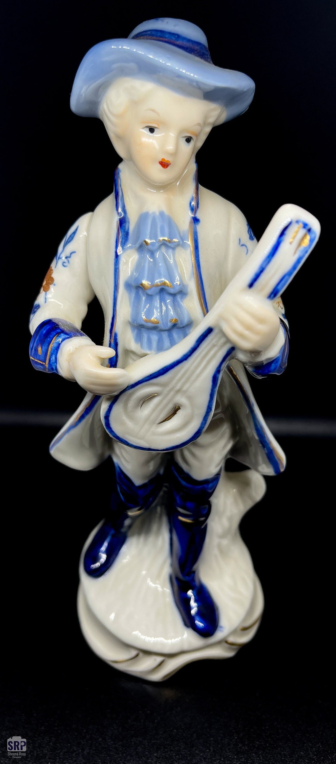 Vintage Blue & White Colonial Man W/lute Porcelain Figure - Etsy