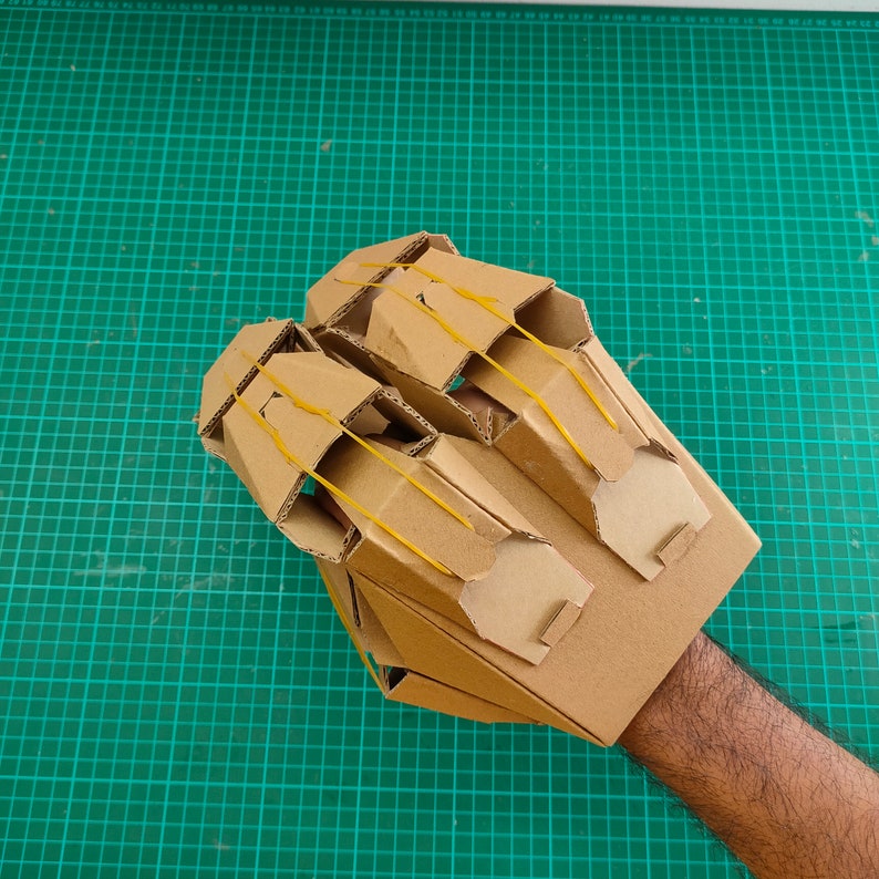 Articulated Big Mechanical Gauntlet Cardbard Craft Template DIY Plan ...