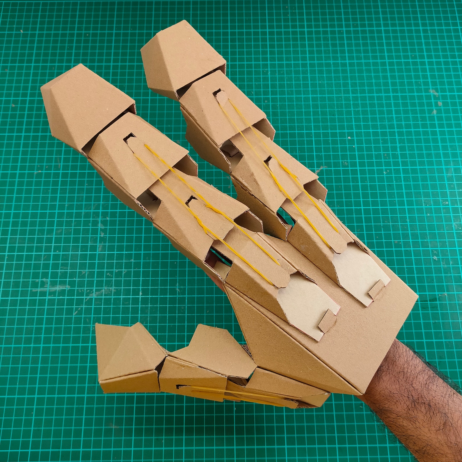 Articulated Big Mechanical Gauntlet Cardbard Craft Template DIY Plan ...