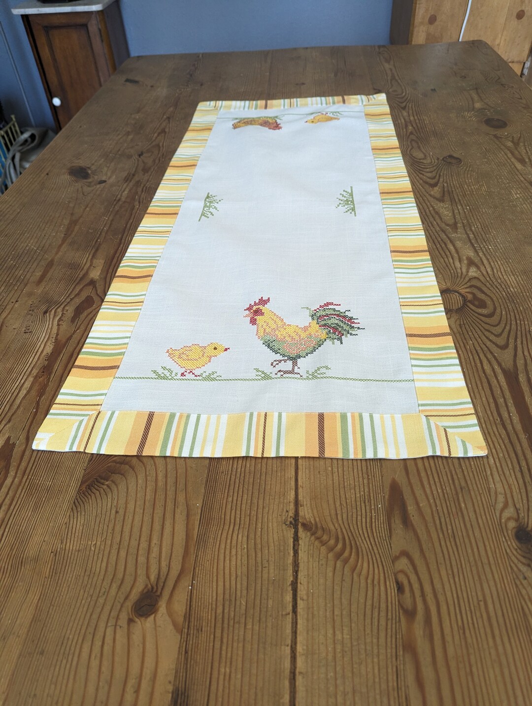 Fantastic Cross Stitch Rooster & Chick Table Runner - Etsy