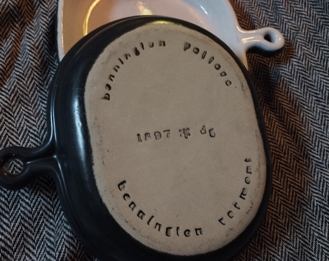 Vintage 1970s David Gill Bennington Pottery 1897 Pair of Serving Trays ...