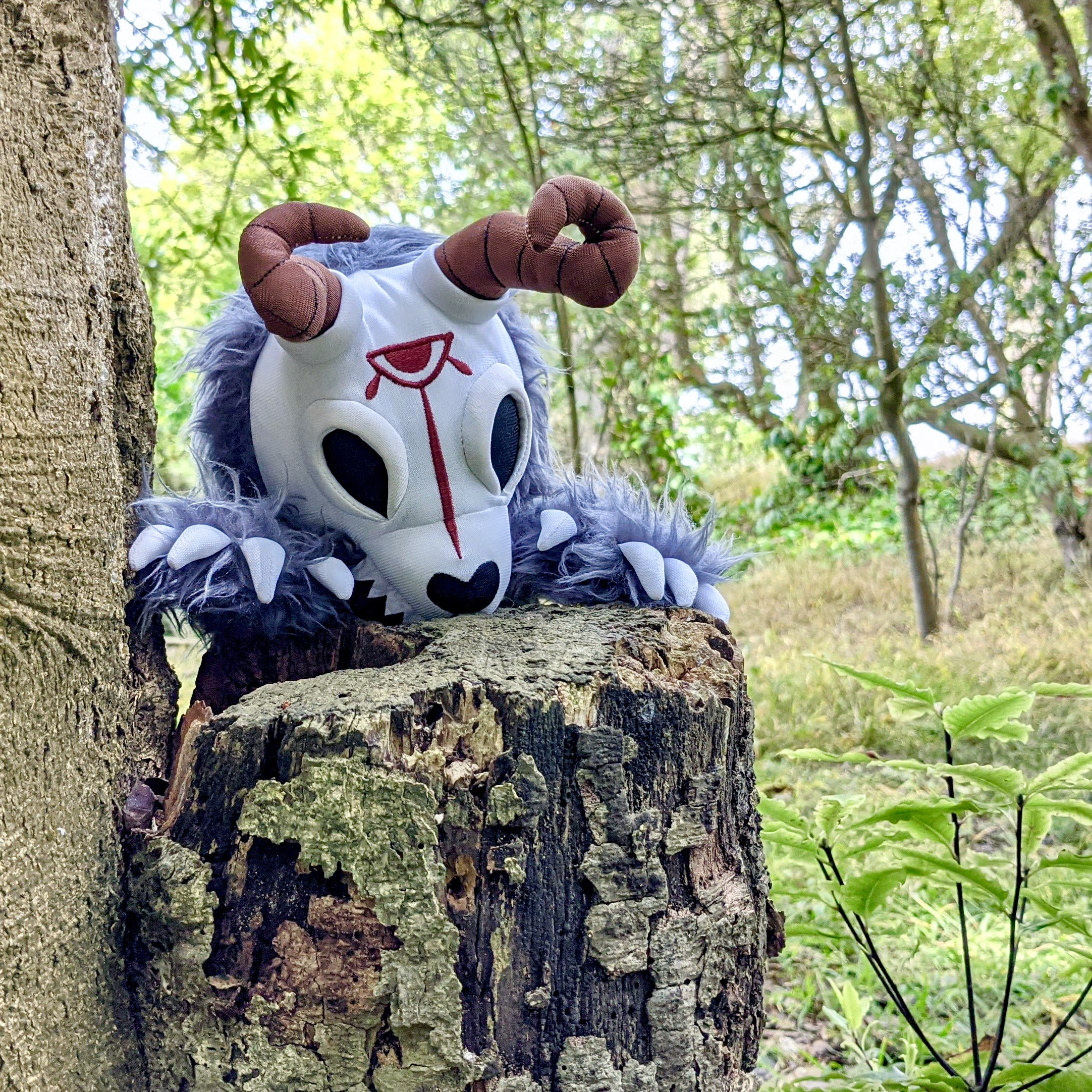 WENDIGO Cryptid Plushie Strange Fellows - Etsy Canada