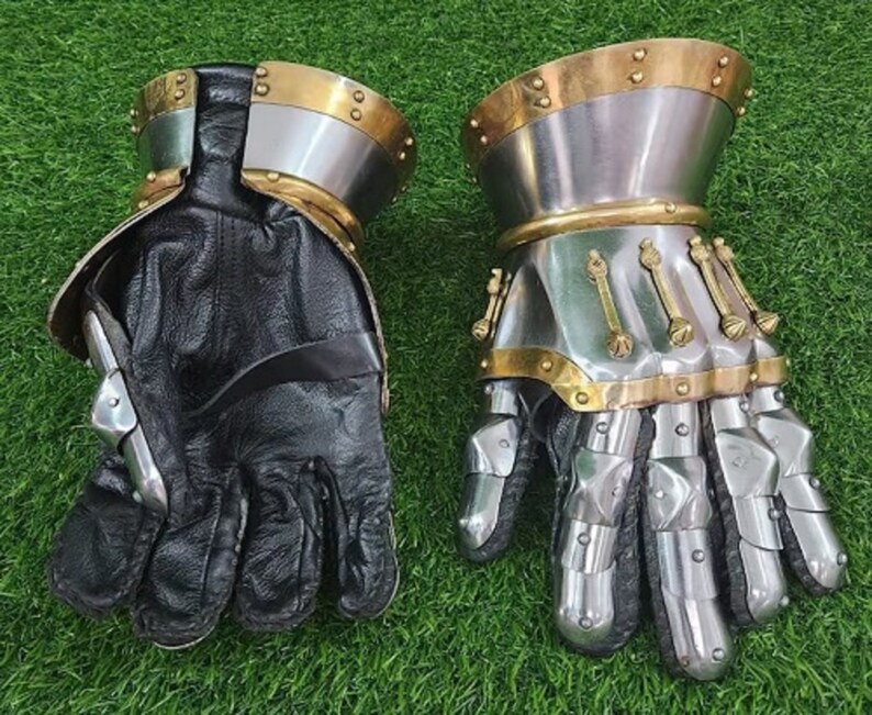 Hourglass Castillo Gauntlets , Finger Gauntlets Medieval Functional ...