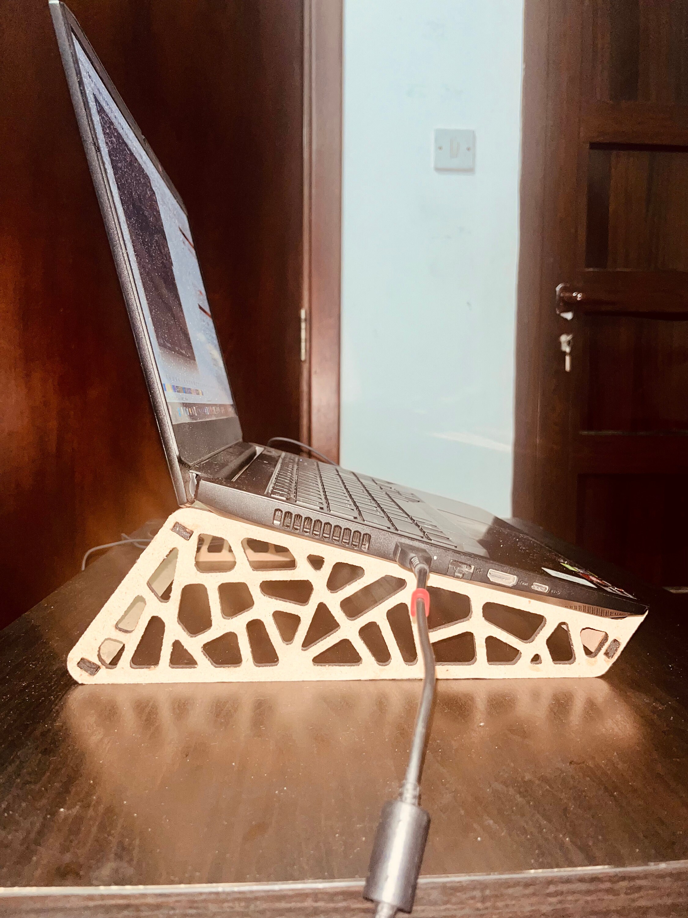 Minimalist Laptop Stand Laser Cut File for 15 Inch Laptop (digital ...