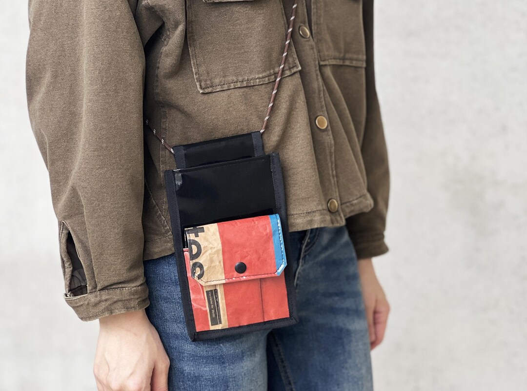 Upcycling Cell Phone Case Made From Truck Tarpaulin and Paper Bag, Cell ...