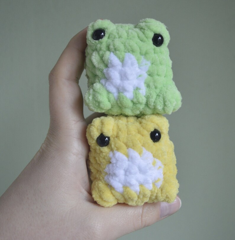 NO-SEW Frog Friend Crochet Pattern Mini Frog Pocket Plushie Haakpatroon ...
