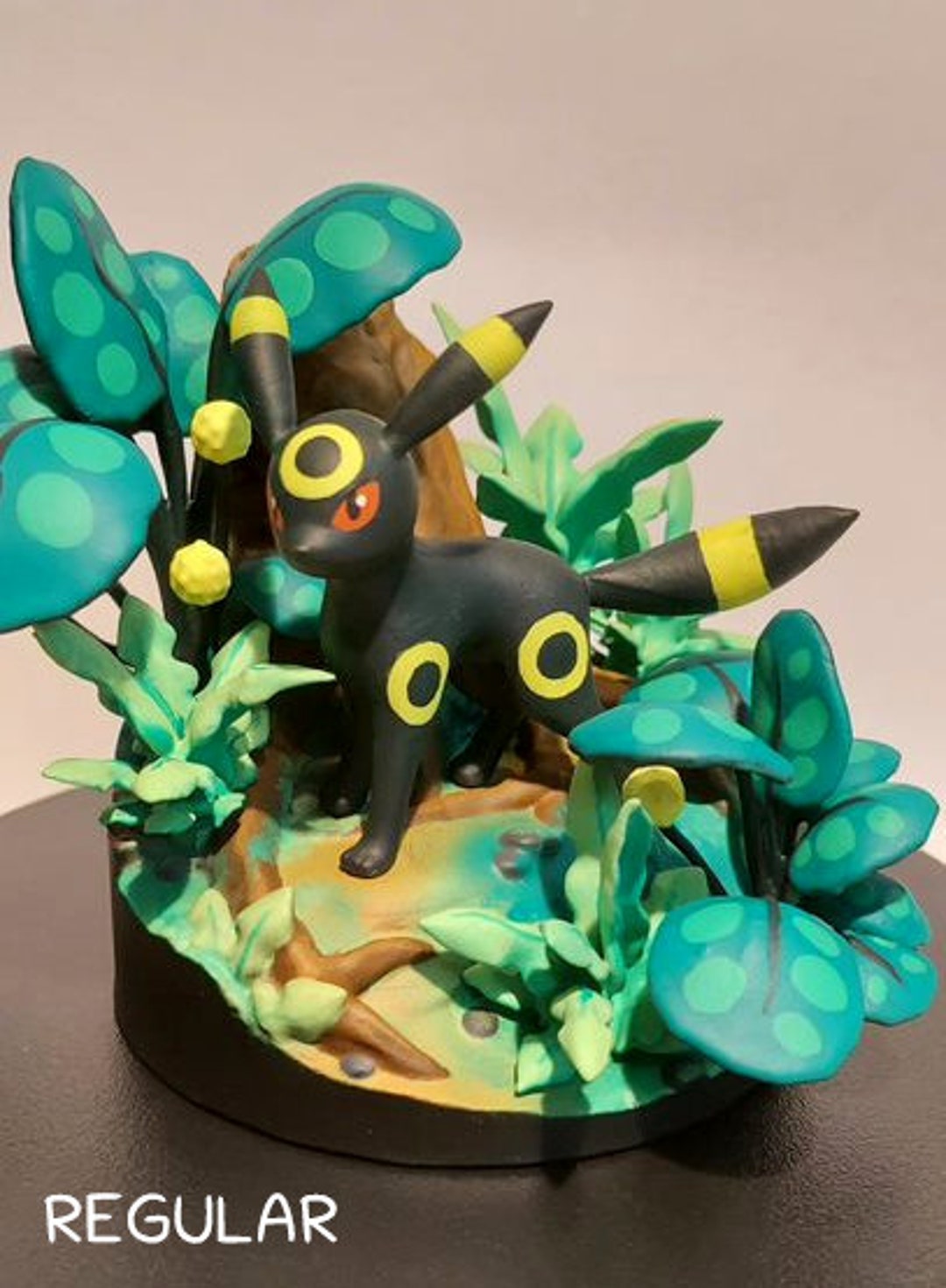 Forest of Secrets Umbreon Figurine - Etsy