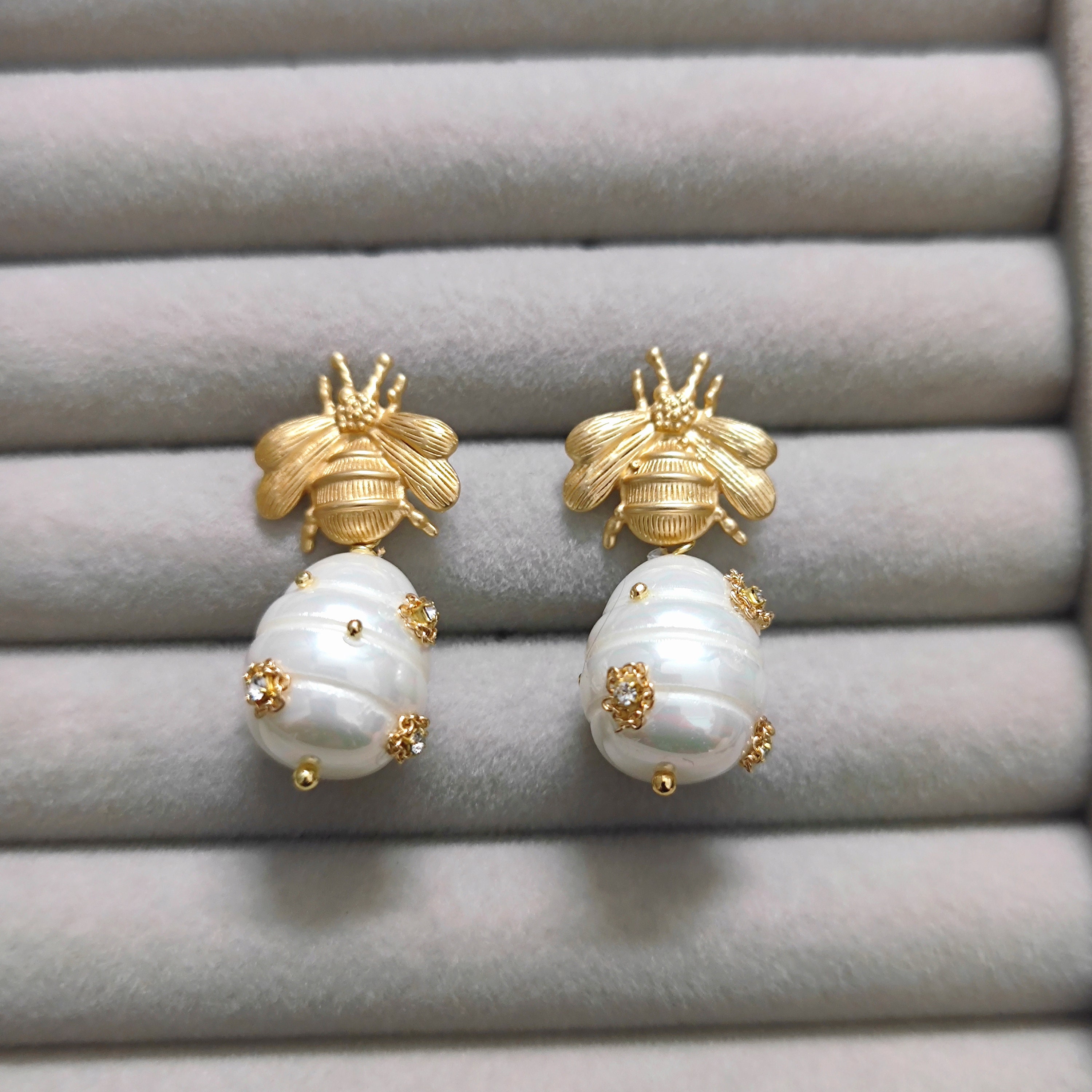 Vintage Gold Bumble Bee Mabe Pearl Dangle Earrings Unique Bee Mabe Pearl Drop Stud Earrings ...