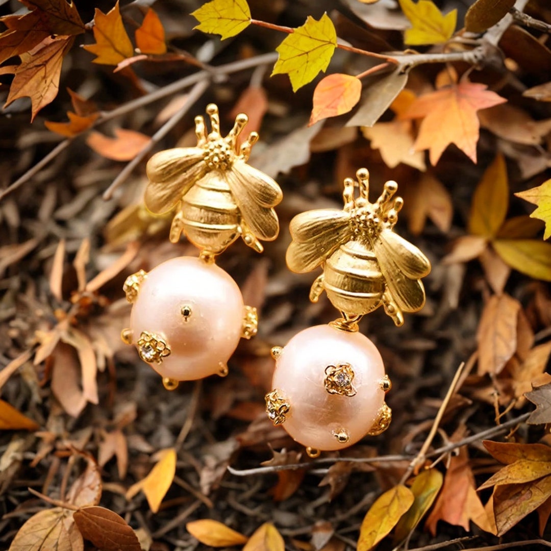 Art Deco Bumble Bee Natural Pearl Dangle Earrings Unique Gold Bee Real Pearl Drop Stud Earrings ...