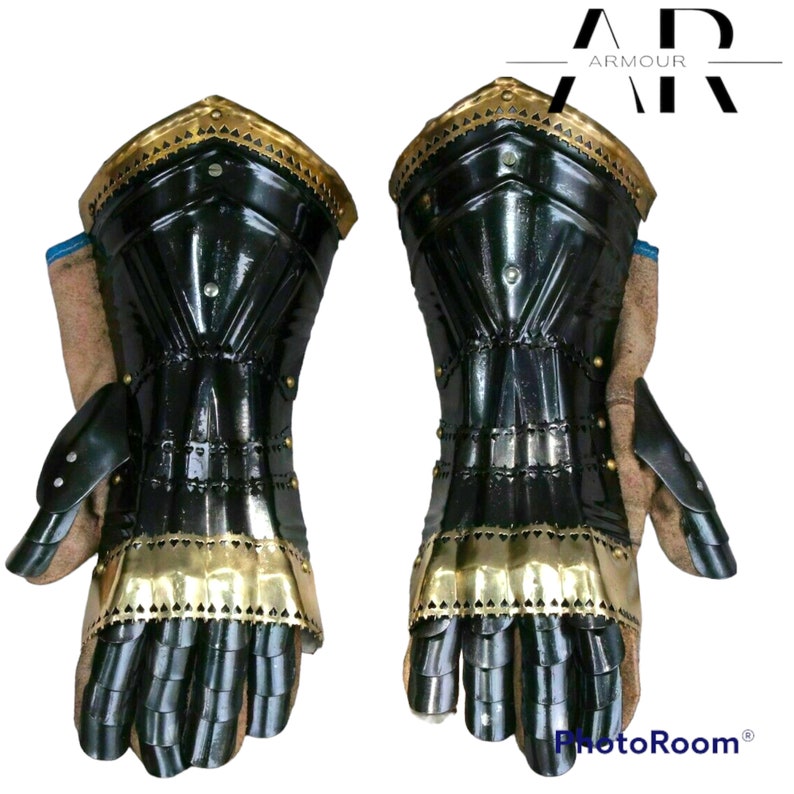 Fully Wearable Gothic Dark Medieval Pair of Gauntlets Knight Gloves ...