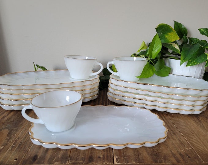 Vintage Anchorglass Fire King Golden Veil Snack Set | 22K Gold Trimmed ...