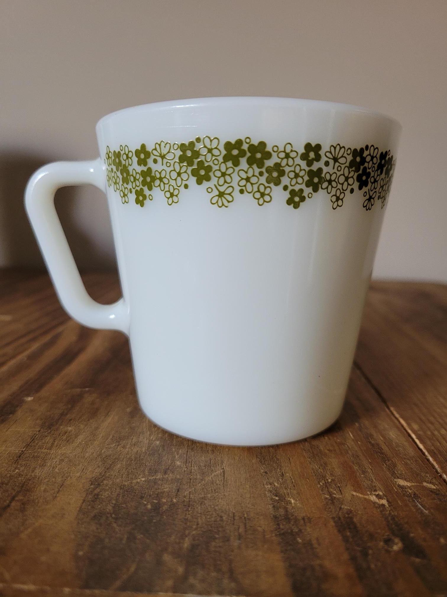 Vintage Pyrex Mugs: Green Floral Crazy Daisy Set of 4 - Etsy