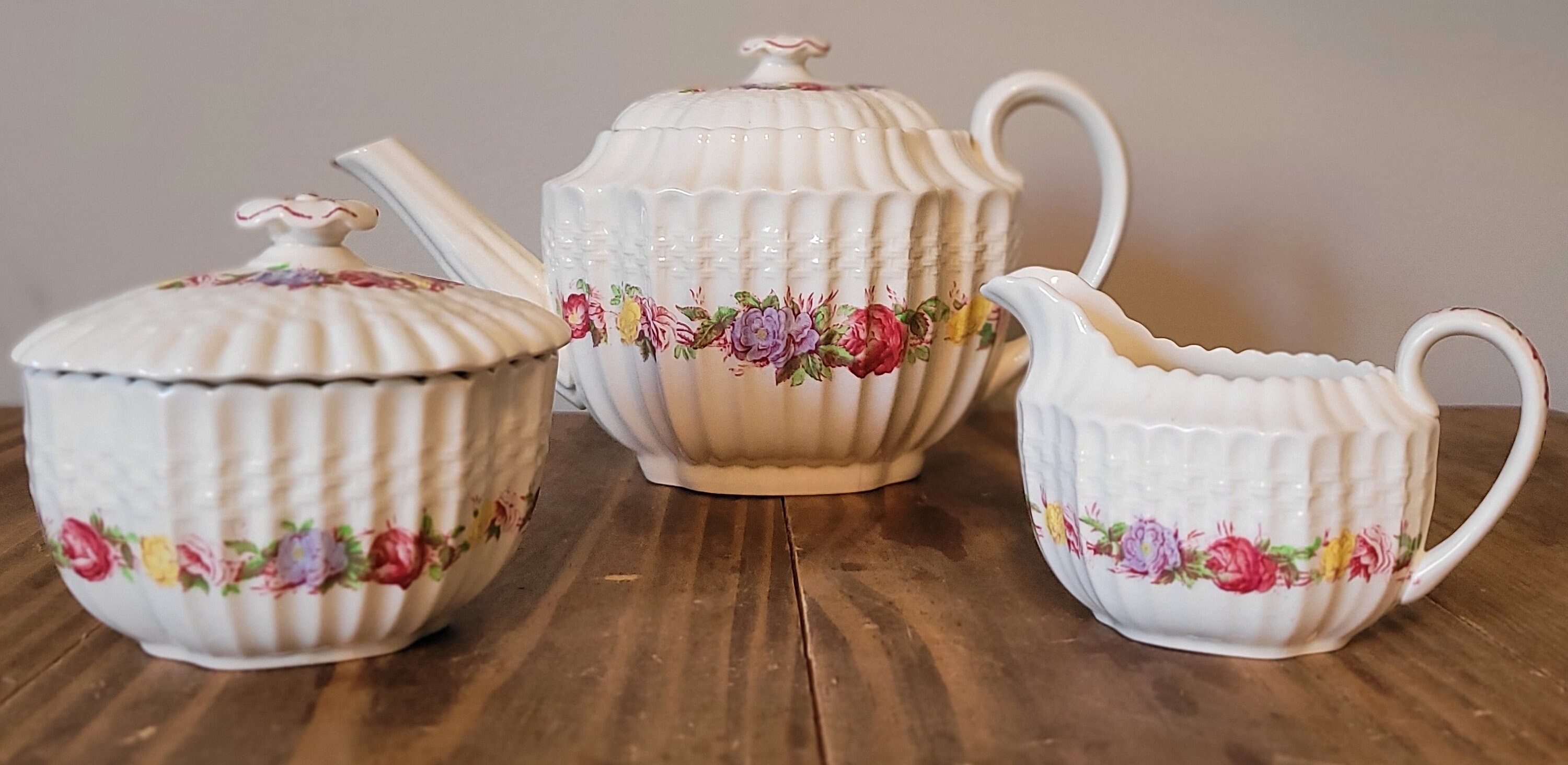 Copeland Spode England Rose Briar Tea Set Wicker Rose Briar Teapot ...