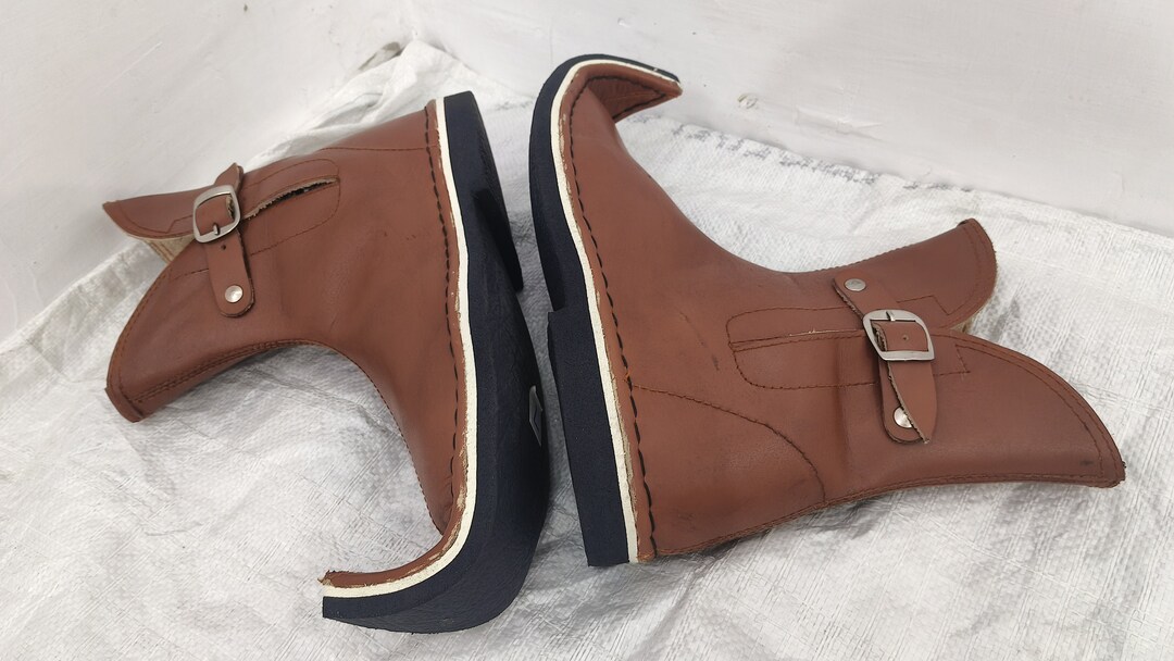 Handmade Leather Pointed Boots: Medieval SCA LARP Viking Shoes - Etsy