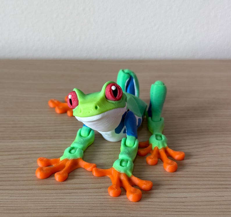 Realistic 3D Printed Red-eyed Tree Frog Figurine – Vibrant Jungle Decor ...