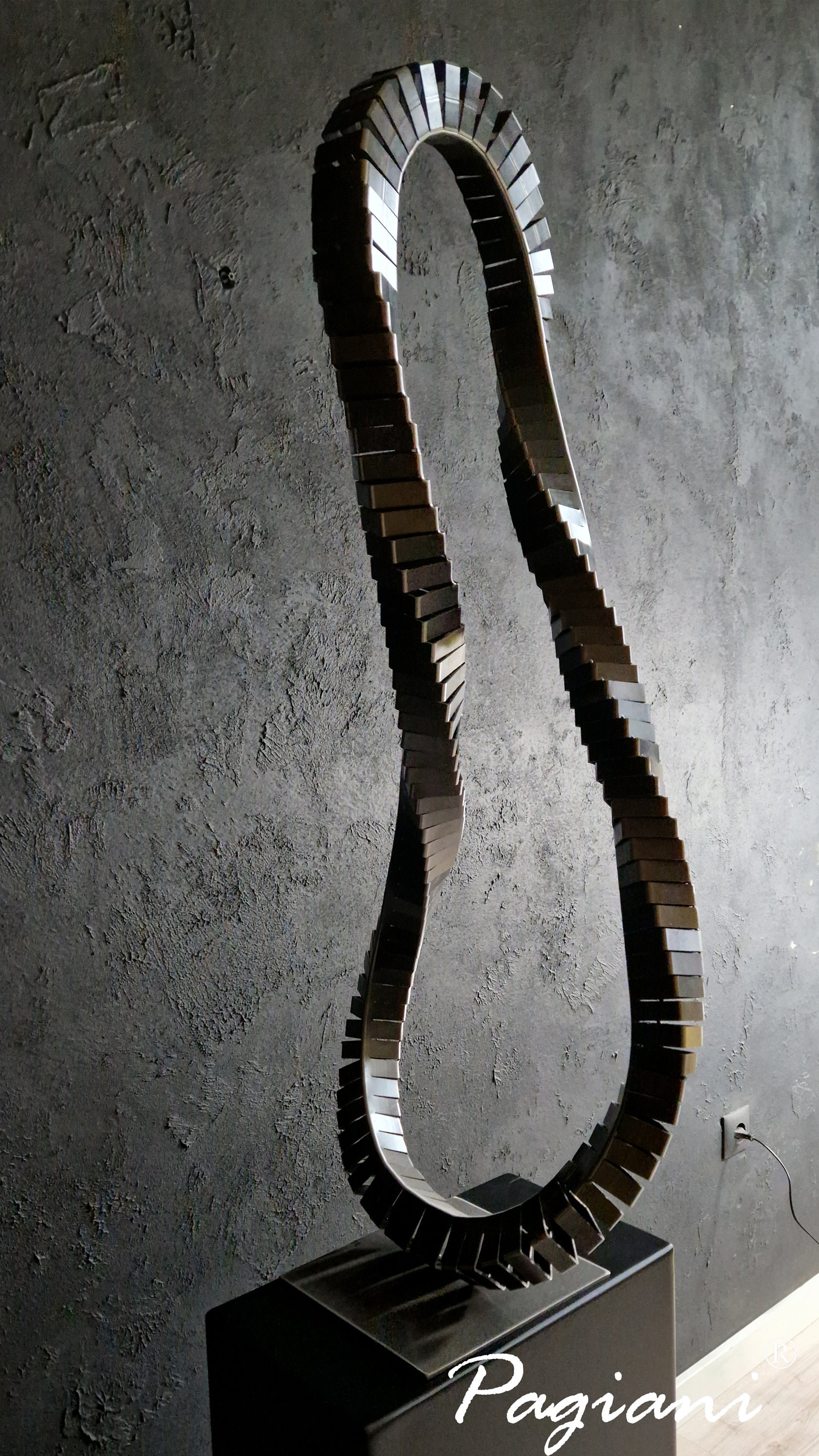 Abstract Möbius Strip Decoration Art, Brutalist Art, Home Sculpture ...