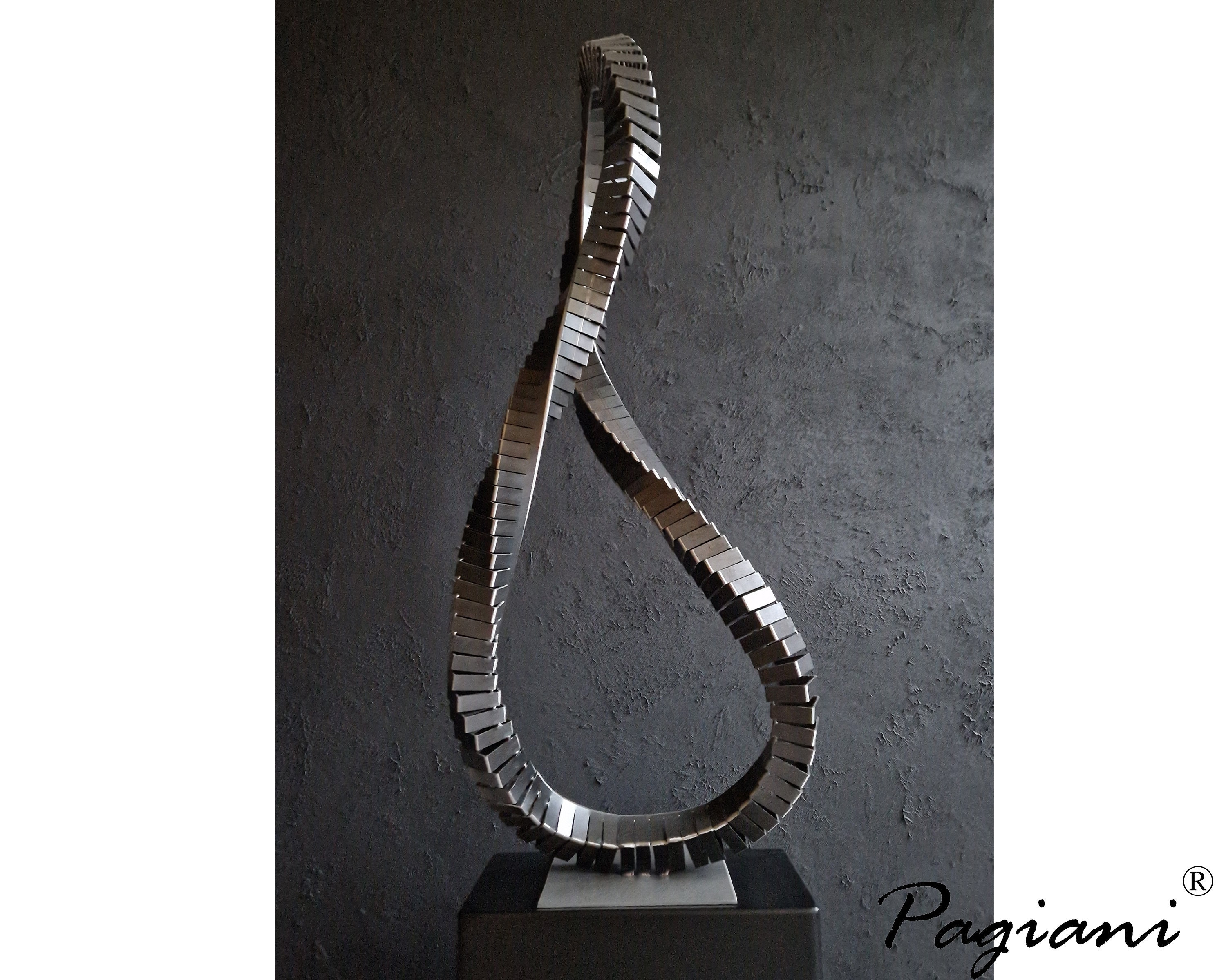 Abstract Möbius Strip Decoration Art, Brutalist Art, Home Sculpture ...