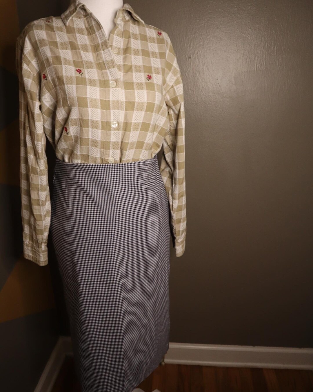 Vintage 1980's Check Pattern With Embroidered Red Flowers Button Down ...