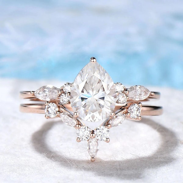 Pear Engagement Ring Set - Etsy