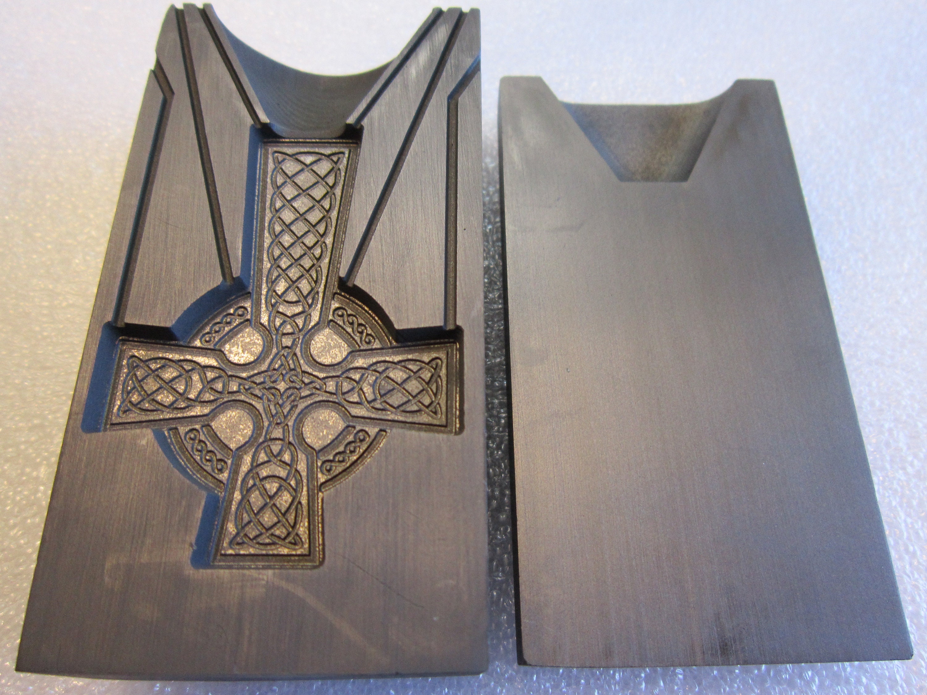 LARGE CELTIC CROSS Graphite Mold Jesus Christ Crucifix Ingot Mold for ...