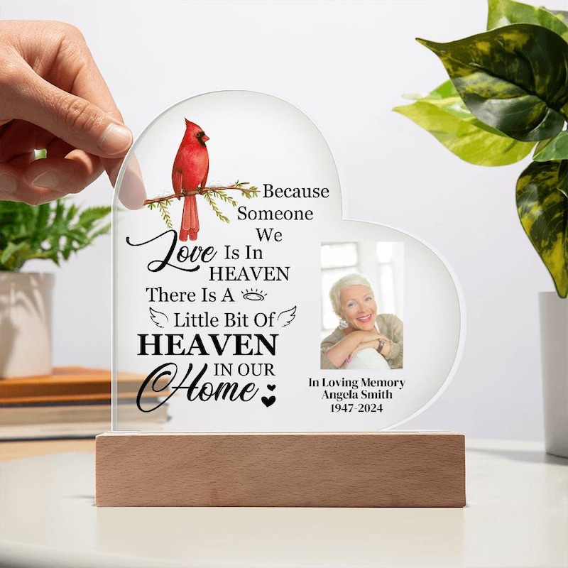 Memory Gifts for Loss of Loved One - 60+ Gift Ideas for 2024