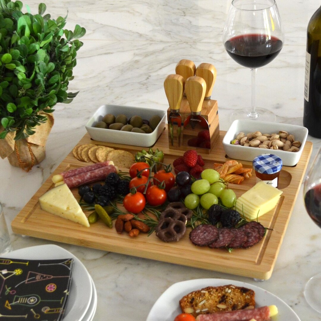 Alabama Crimson Tide Bamboo Charcuterie Cheese Board. Unique Alumni ...