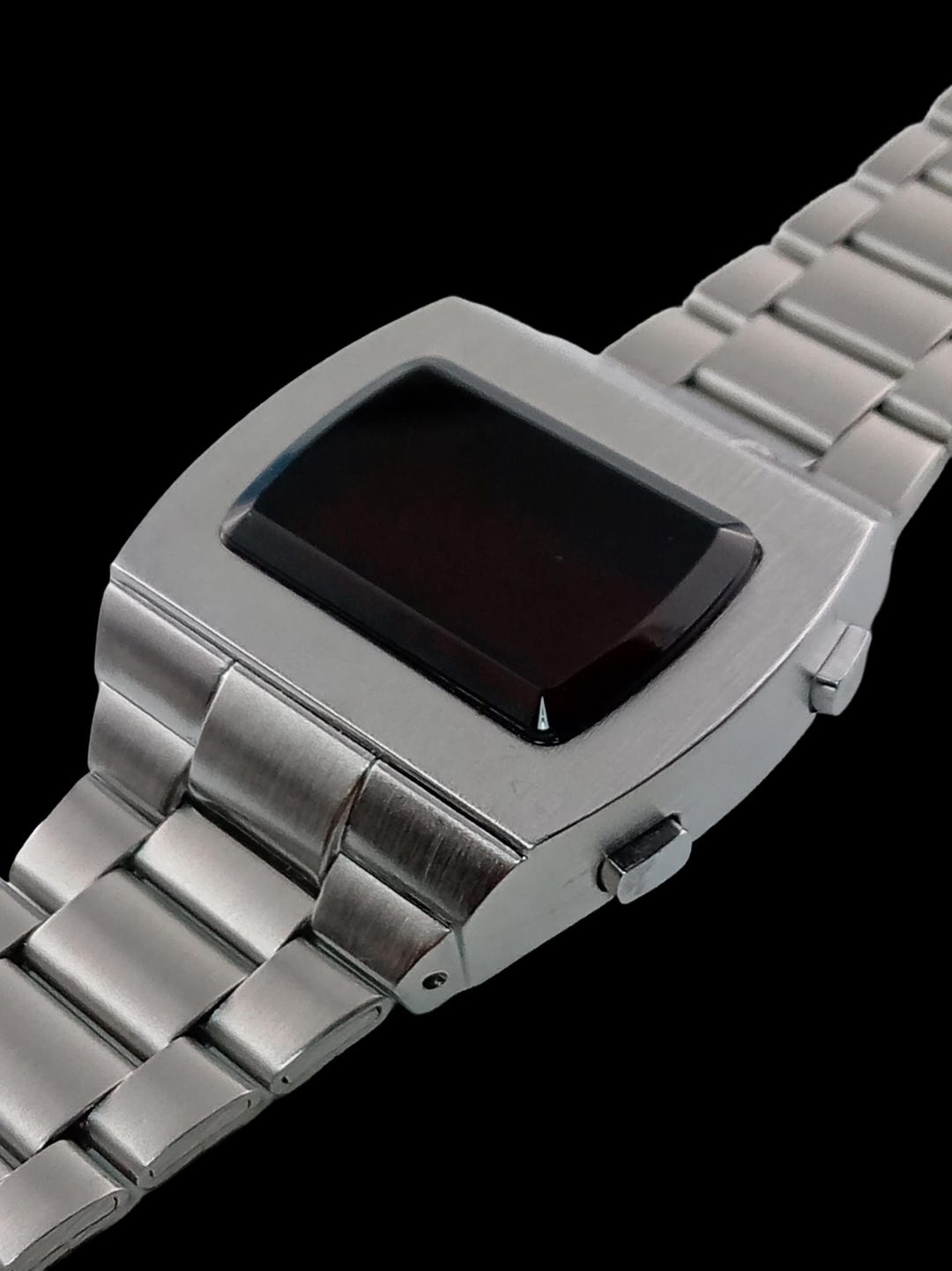 Time-shop-uk Retro LED Watch - Silver - Homage to the 1970s Vintage ...