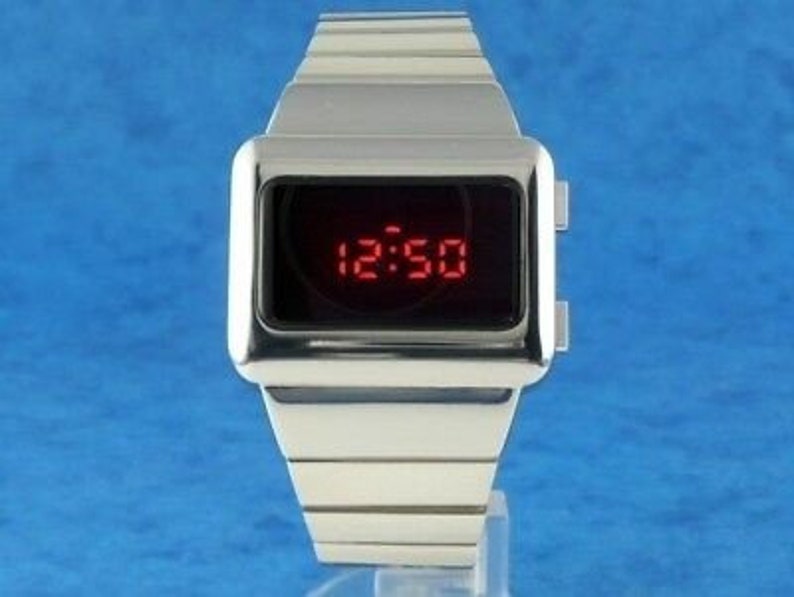 Time-shop-uk Retro LED Watch - Silver - Homage to the 1970s Vintage ...