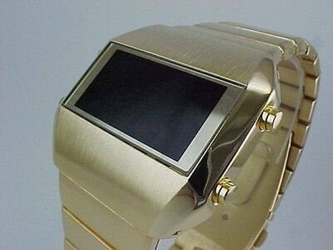 Time-shop-uk Retro LED Watch Gold Homage to 1970s Styling Digital LCD ...