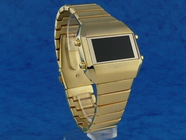 Time-shop-uk Retro LED Watch Gold Homage to 1970s Styling Digital LCD ...
