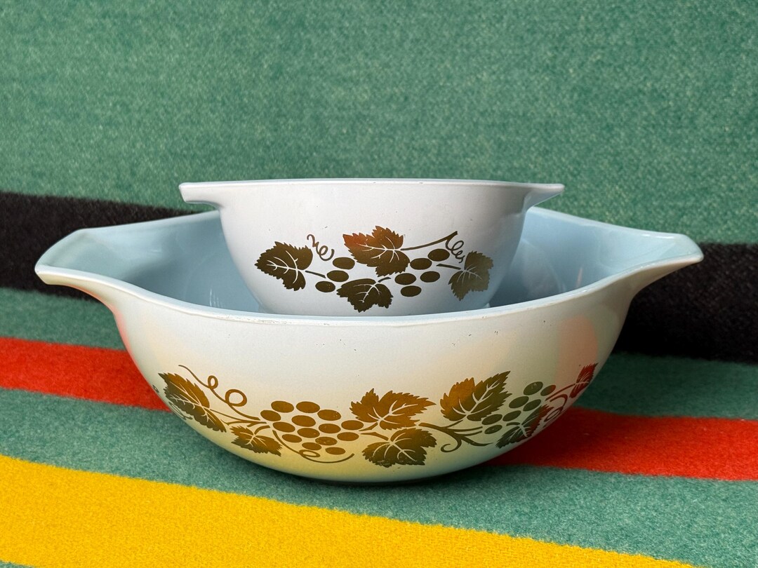 Vintage Pyrex Golden Grapes Chip N’ Dip Set Mid Century Kitchenware - Etsy