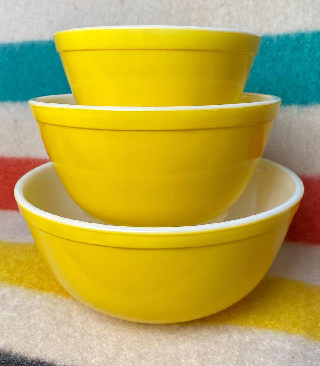 Vintage HTF Pyrex Yellow Mixing Bowl Set 401 402 403 Mid Century ...