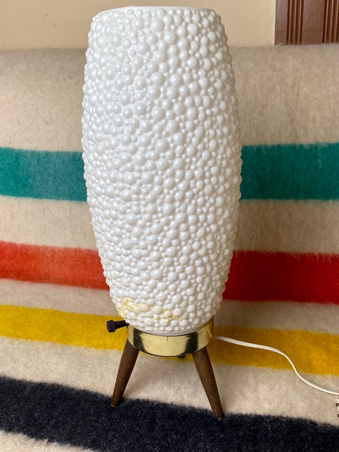 Vintage Beehive Tripod Lamp Plastic Shade Mid Century Decor 1960s Mod ...