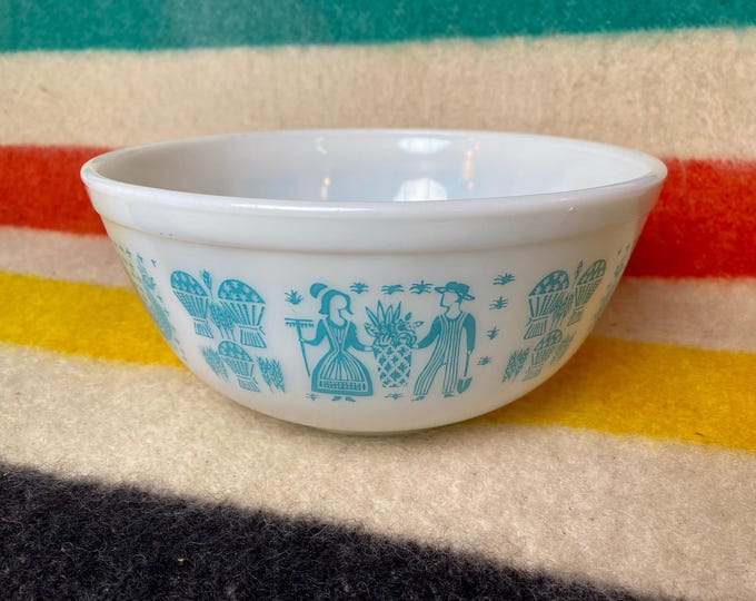 Vintage Rare Pyrex Lady on the Left Butterprint 403 Mixing Bowl ...