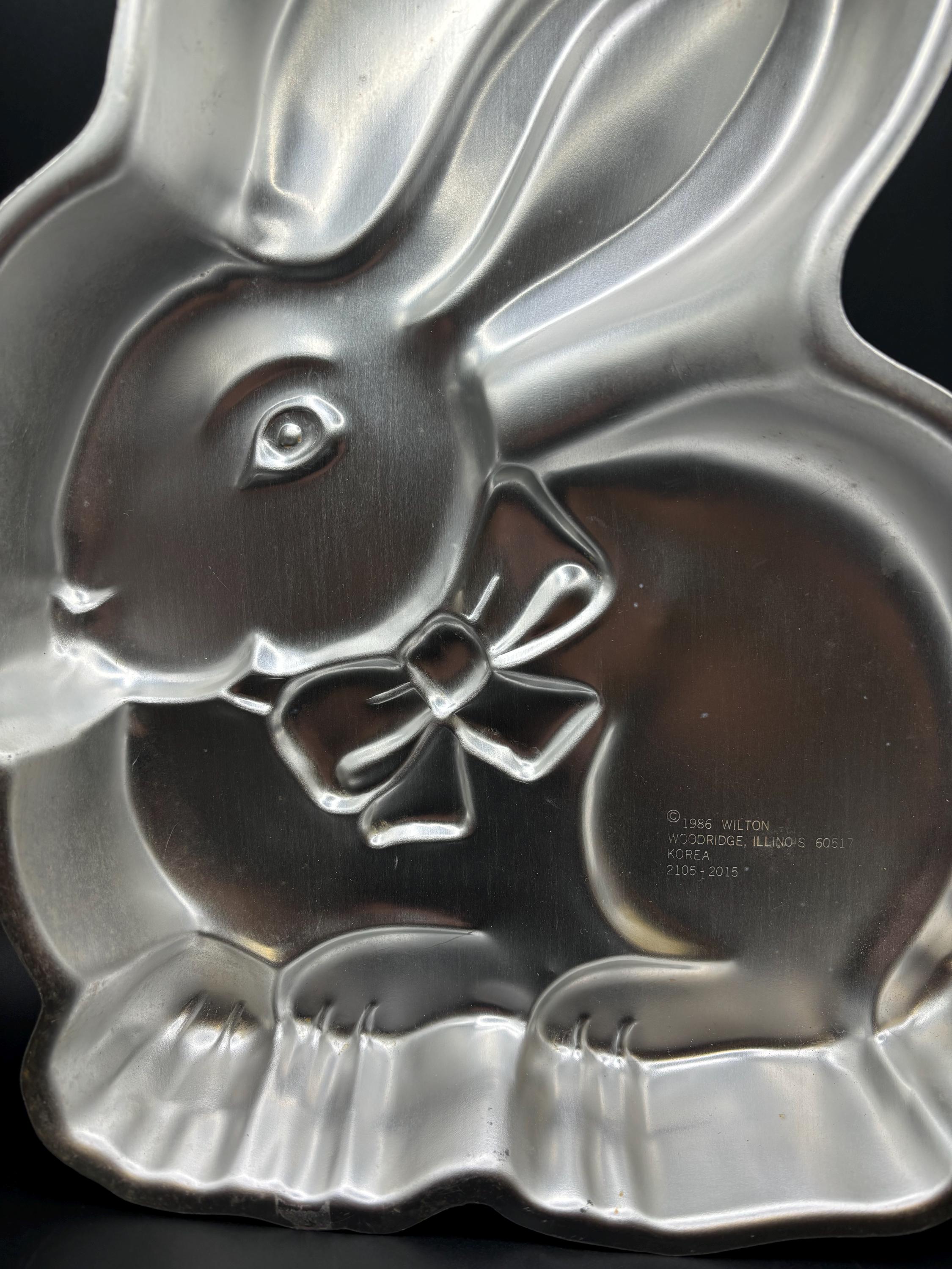 1986 Wilton Bunny Cale Pan - Etsy