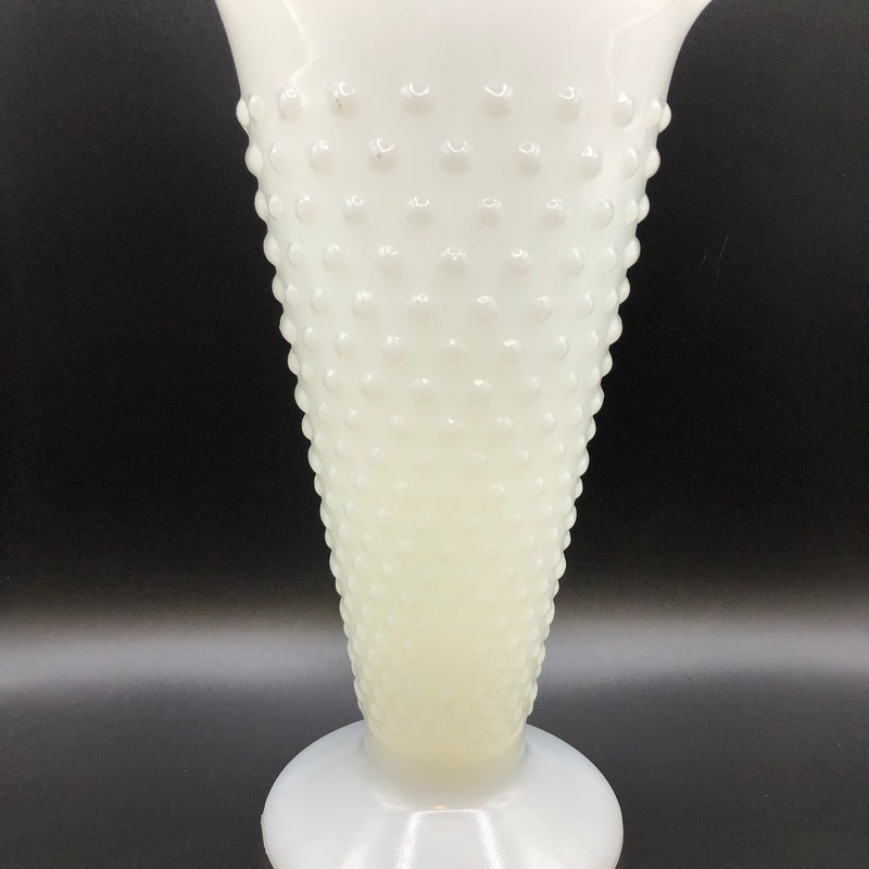 Large Milk Glass Vase - Etsy
