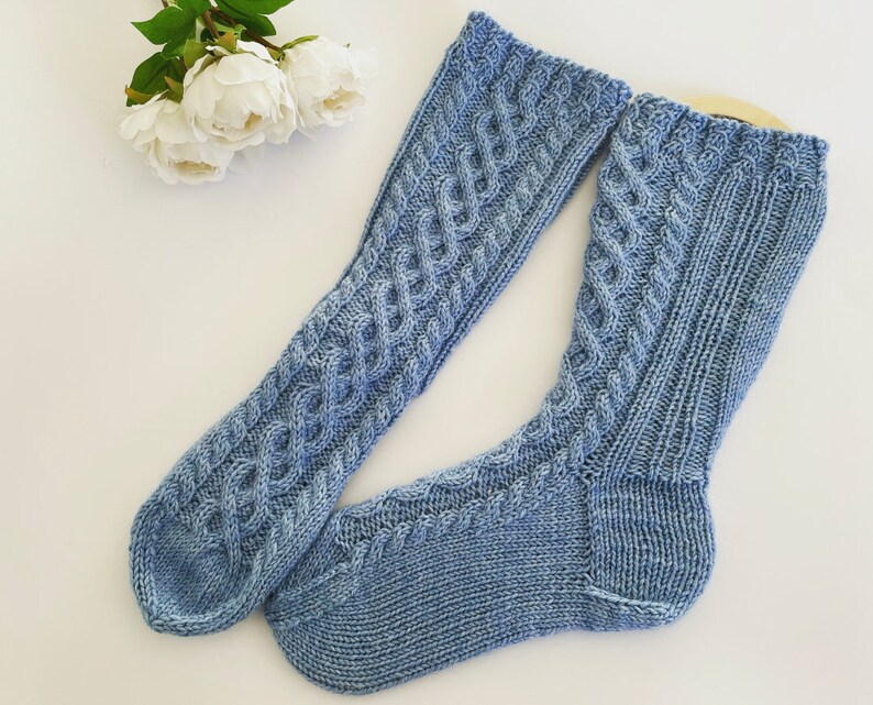 Fiona Cable Socks, Knitting Pattern - Etsy