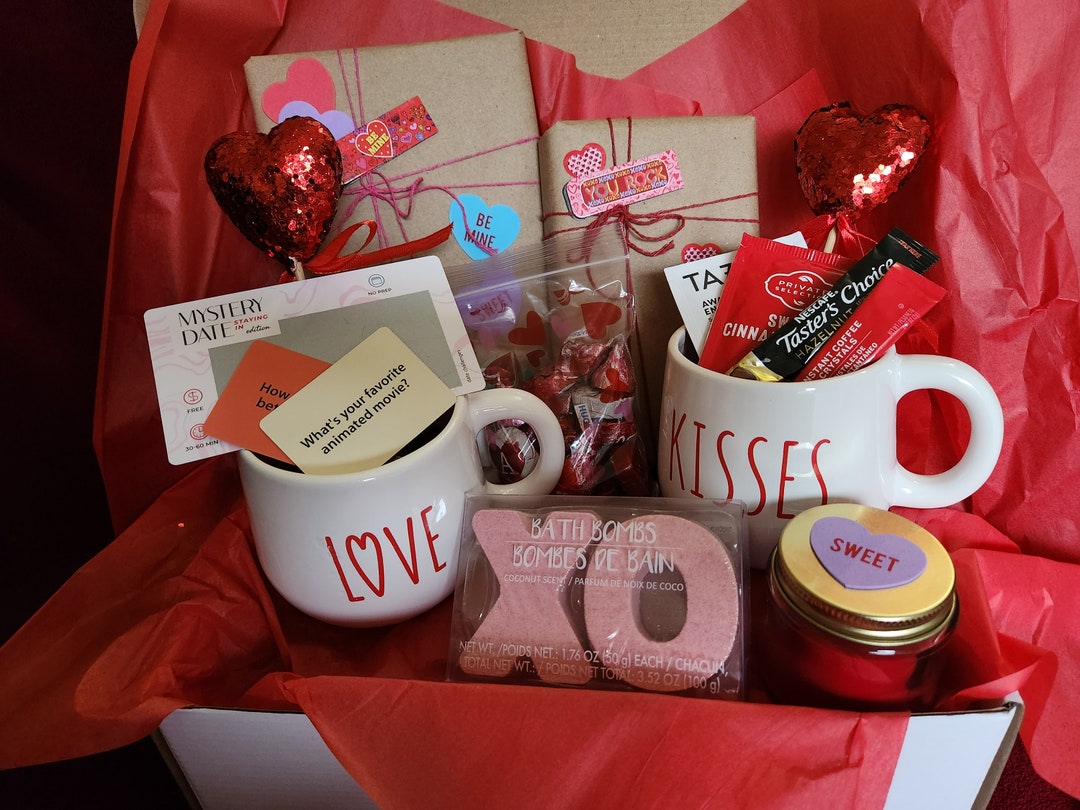 Couples Blind Date With a Book Box, Care Package, Gift, Mystery ...