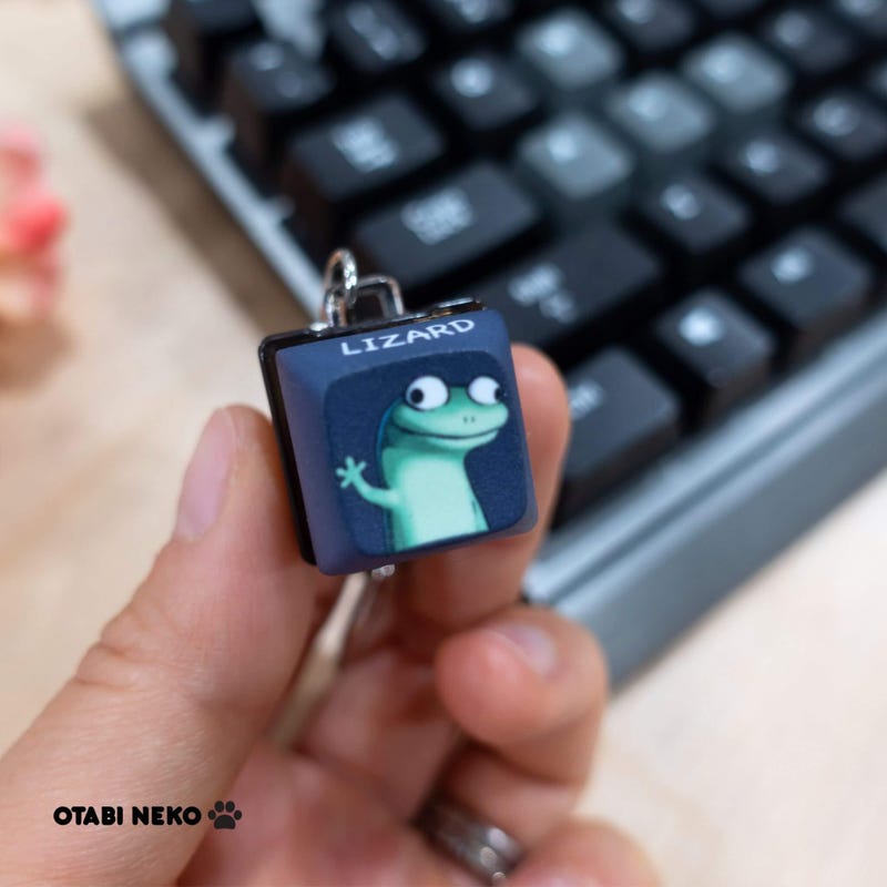 Lizard Button Keychain - Etsy
