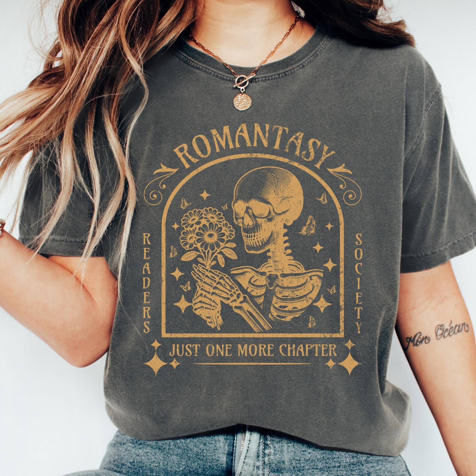 Romantasy Shirt, Romantasy Merch, Comfort Color Tees,vintage Shirt ...