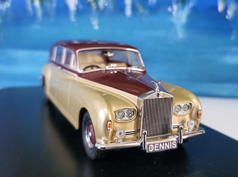 Rolls-royce Phantom V Name Plate - James Young Burgundy/oxford ...