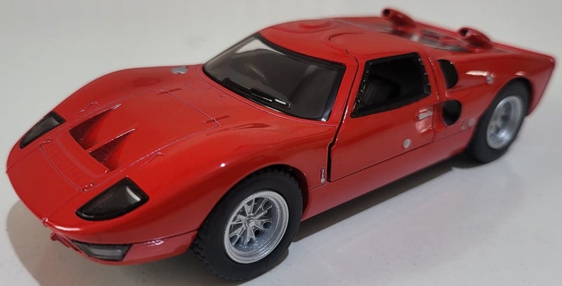 RED Toy Car Ford GT 40 MKII 1:32 - Pull Back Action, Open Doors, Fun ...