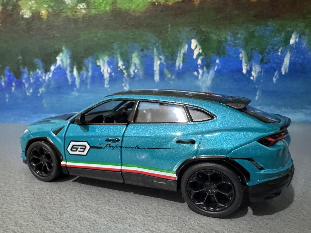 Emerald Lamborghini Urus Performante Model Car – Personalized Name ...