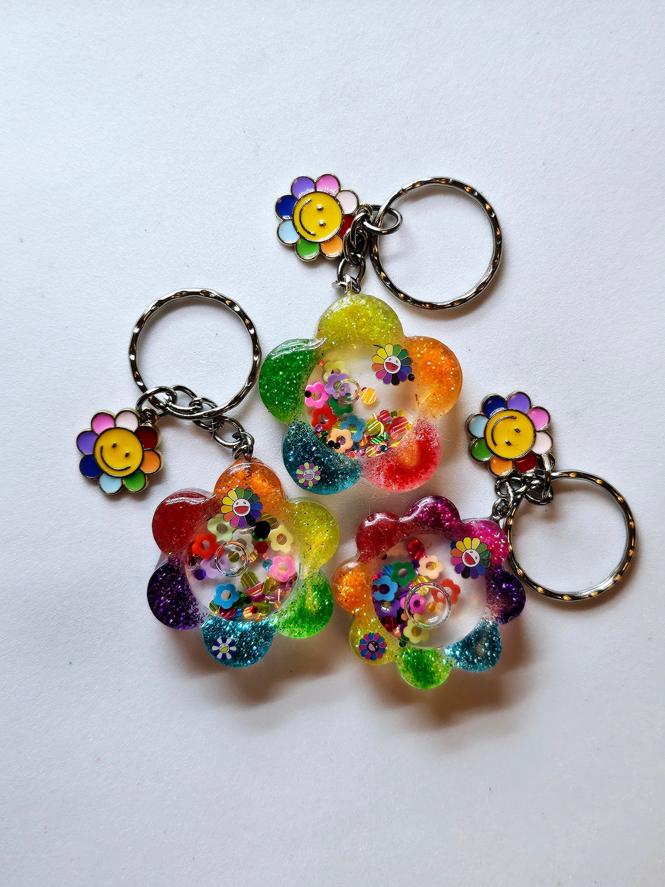 Smiley Flower Liquid Shaker Keychain, Cute Glitter Resin Keyring, Bag ...