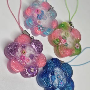 Custom Flower Liquid Shaker Charm, Cute Glitter Resin Charm, Phone ...