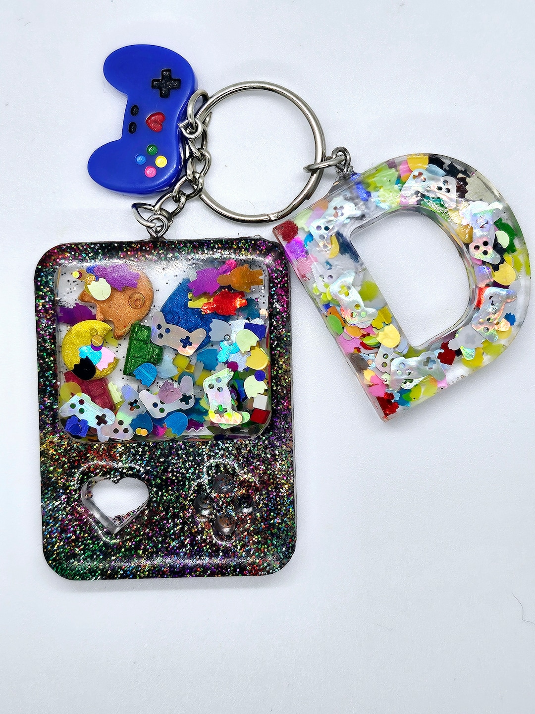 Retro Game Console Liquid Shaker Keyring, Resin Shaker, Letter Keychain ...
