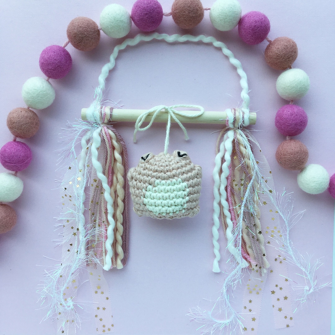 Frog Wall Hanging/frog Kawaii/cute Frog Decor/kawaii Kids Room/crochet ...